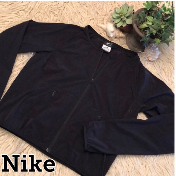 Nike | Jackets & Coats | Nwot Nike Crop Lightweight Jacket | Poshmark